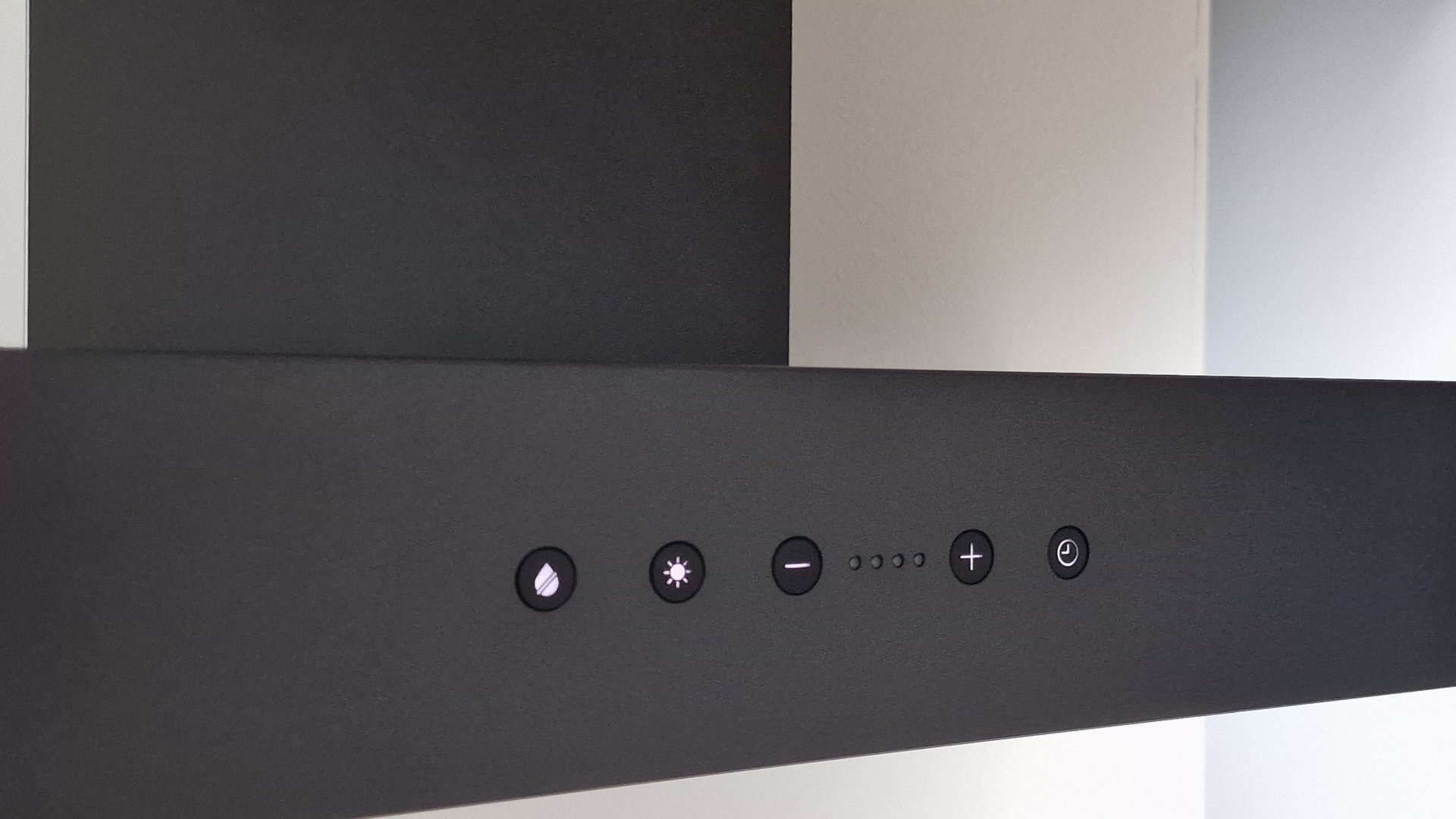 The finishes of Sirius cooker hoods: from matt black and white to PVD ...